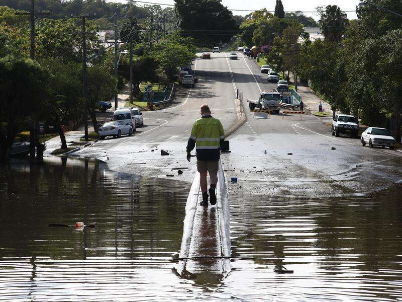 NSW towns evacuate as flood threat returns | Country News