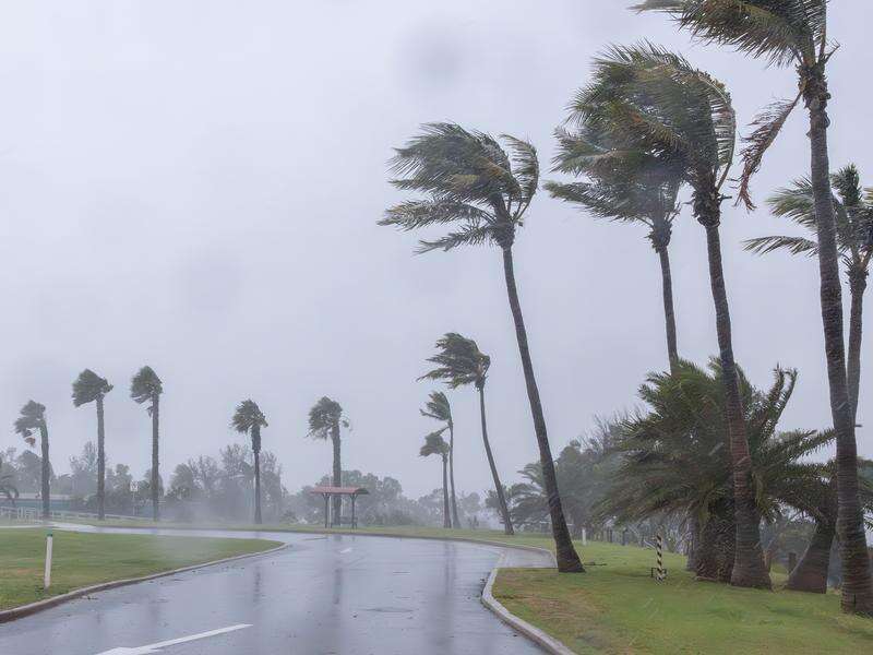 Destructive cyclone impacts Australian coast | Country News