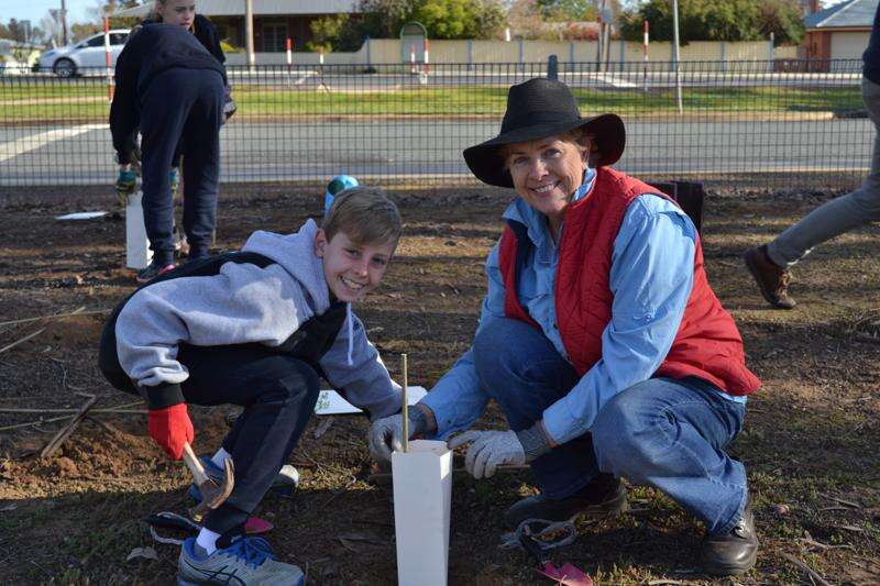 Students create Indigenous outdoor space | Corowa Free Press