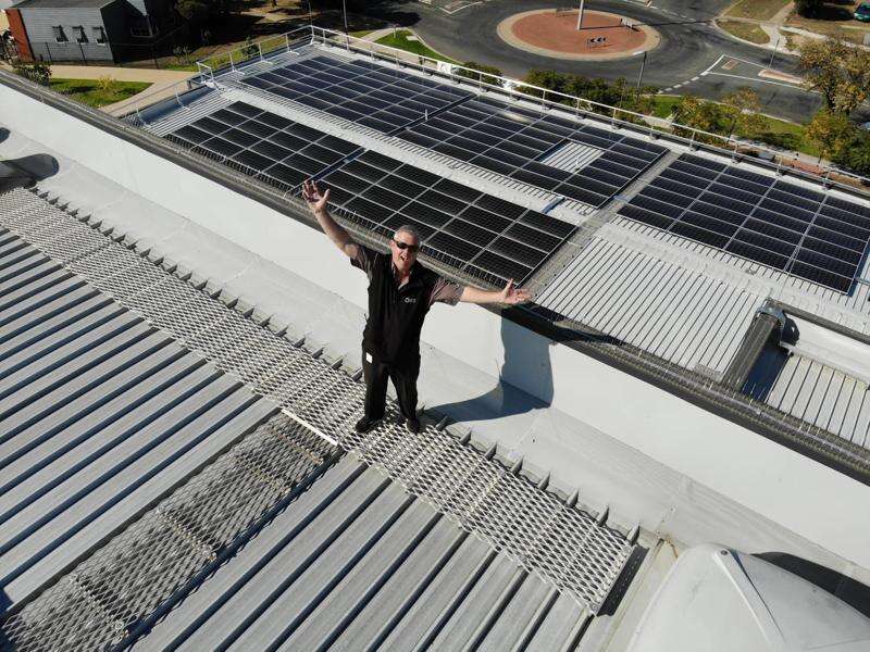 New solar panels give Echuca hospital off-grid option | Riverine Herald