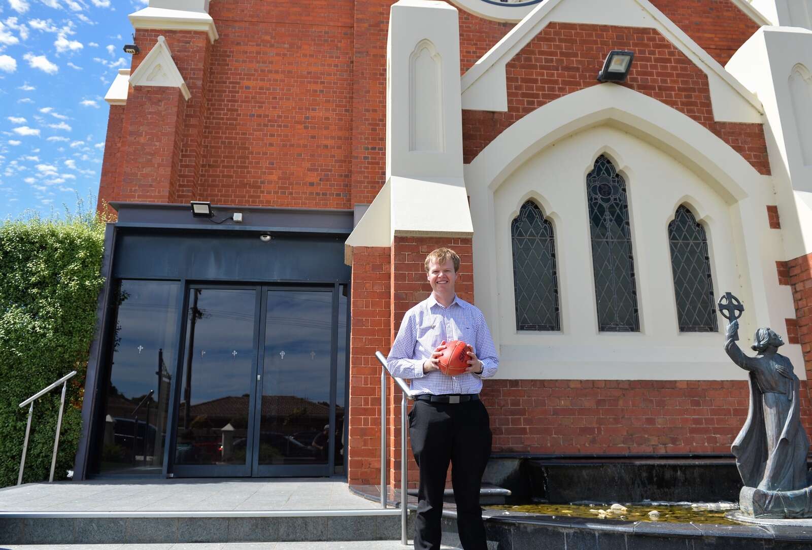 Fr Jackson Saunders bids farewell to Shepparton for new ministry ...