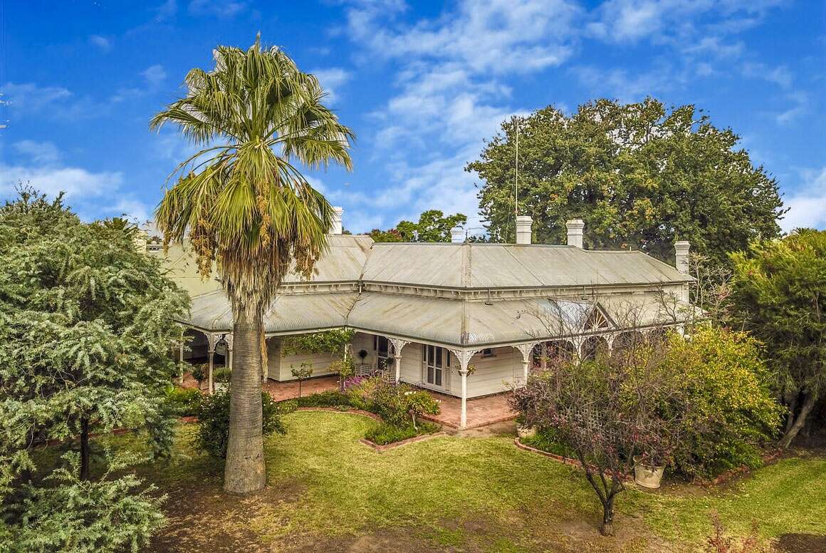 HISTORIC HOMESTEAD ON DOUBLE BLOCK CONVENIENTLY LOCATED IN HEART OF ...
