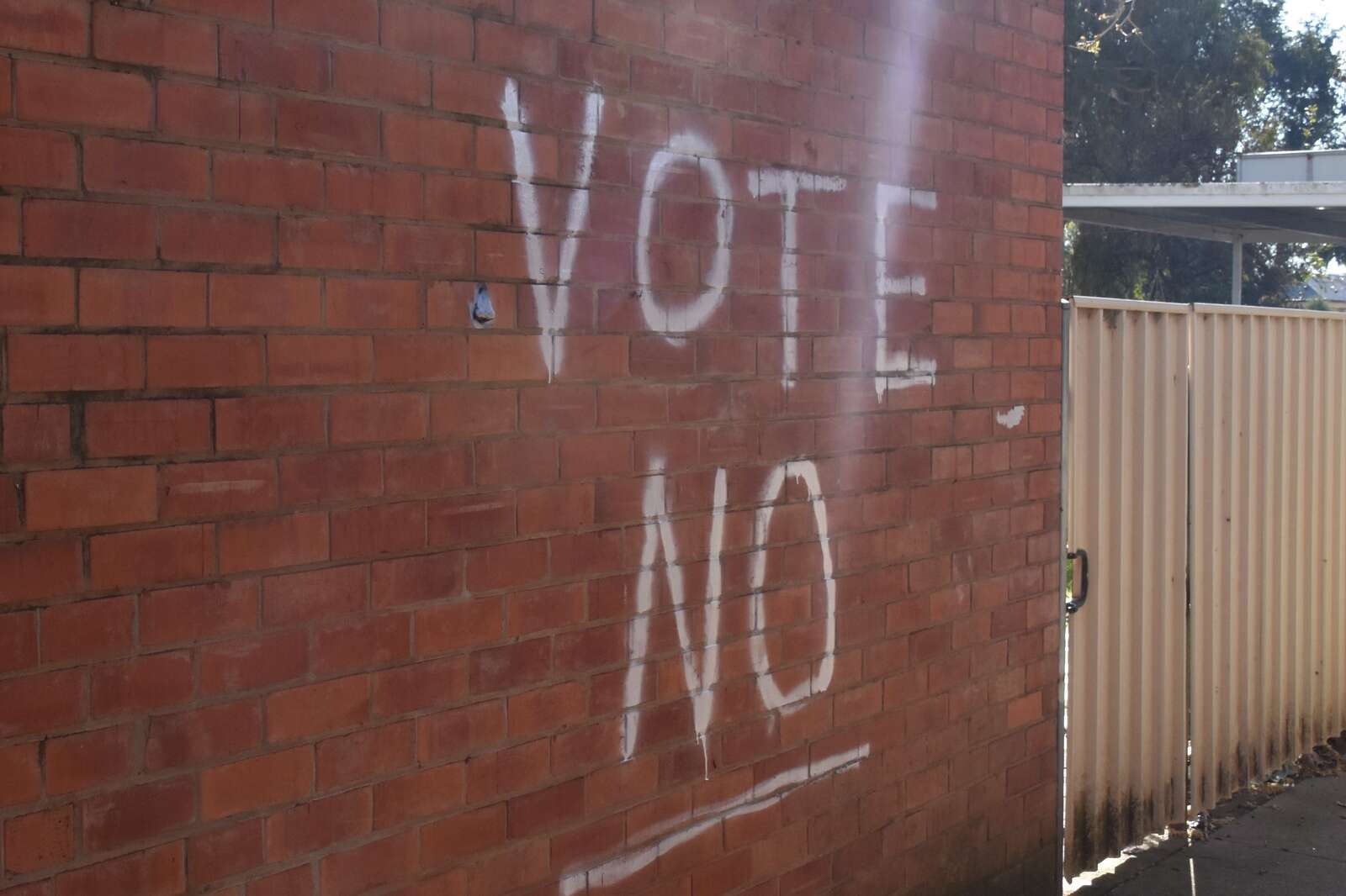 Vandals deface walls and path to show support for No vote | Benalla Ensign