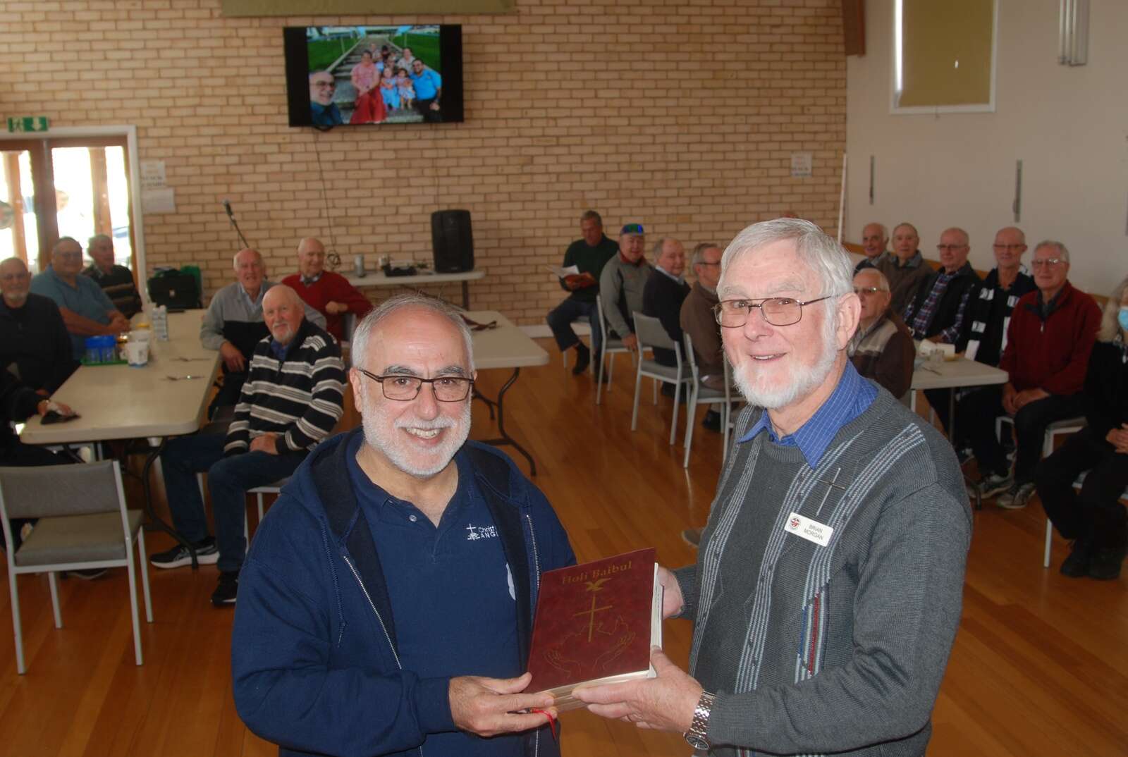 Pilot Phil delivers message to Australia’s outback | Seymour Telegraph