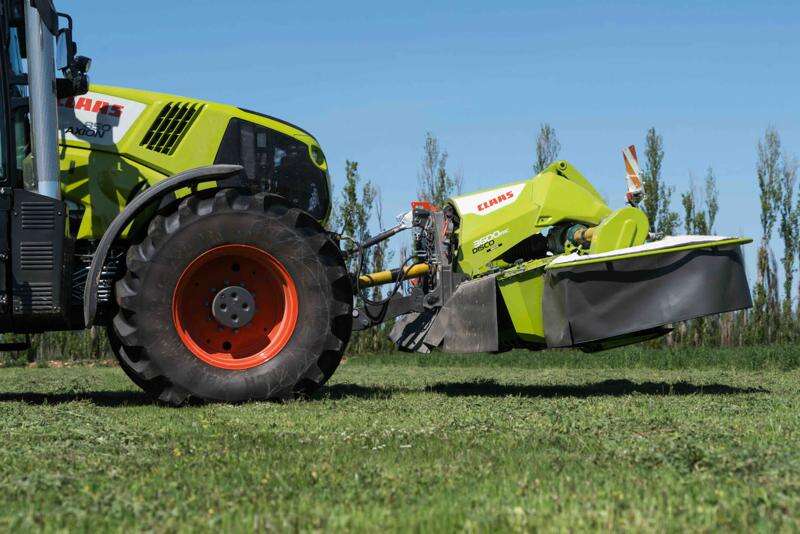 CLAAS DISCO MOVE mowers dance like no-one's watching | Country News
