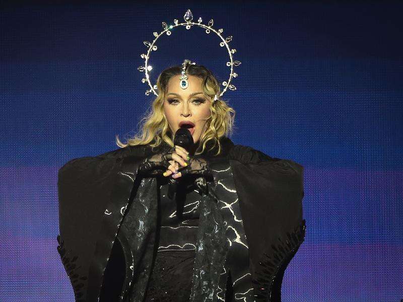 Madonna's free show wows thousands on Copacabana beach | Dairy News ...