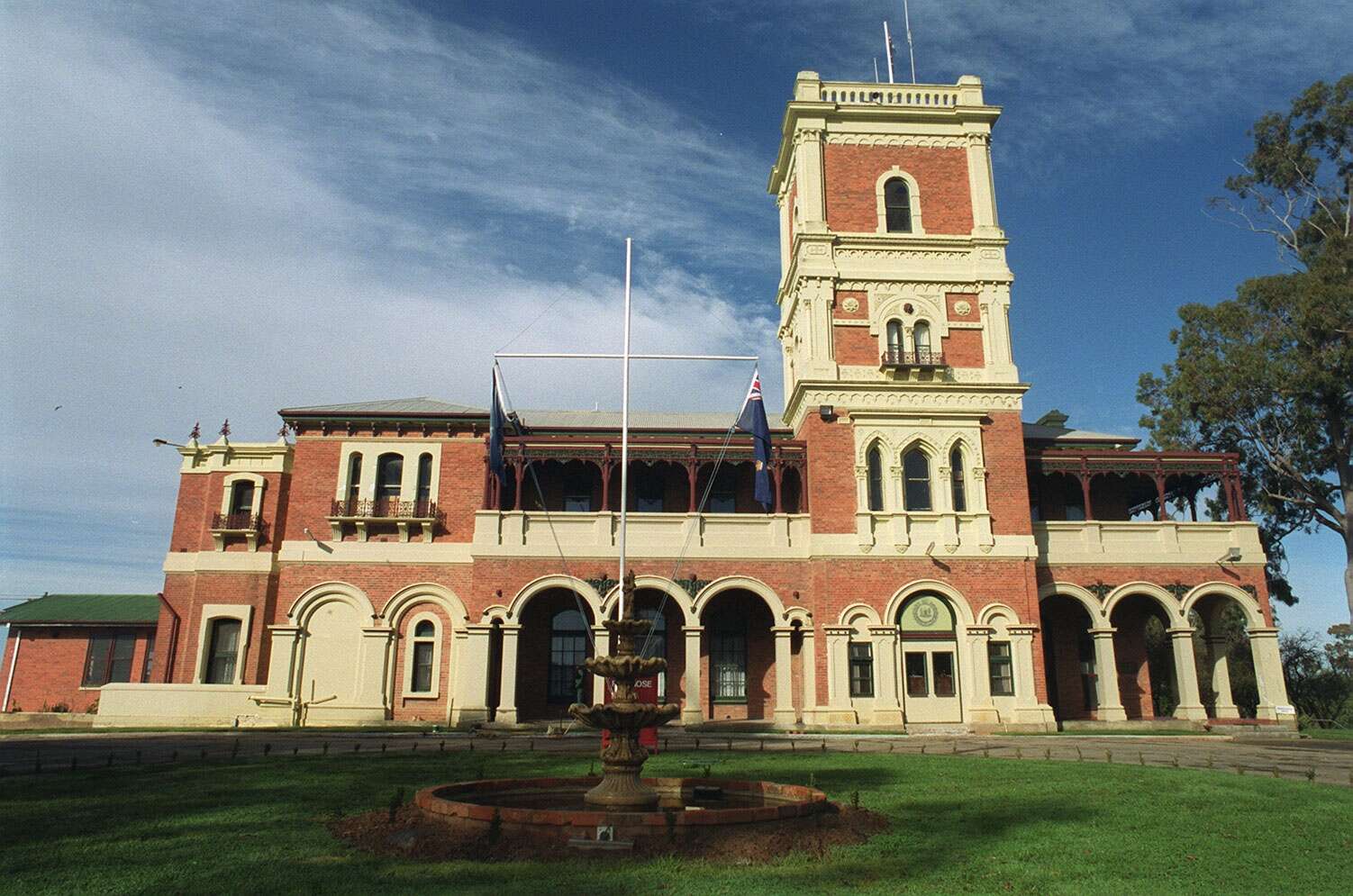 What do you think Dhurringile Prison should be used for? | Shepparton News