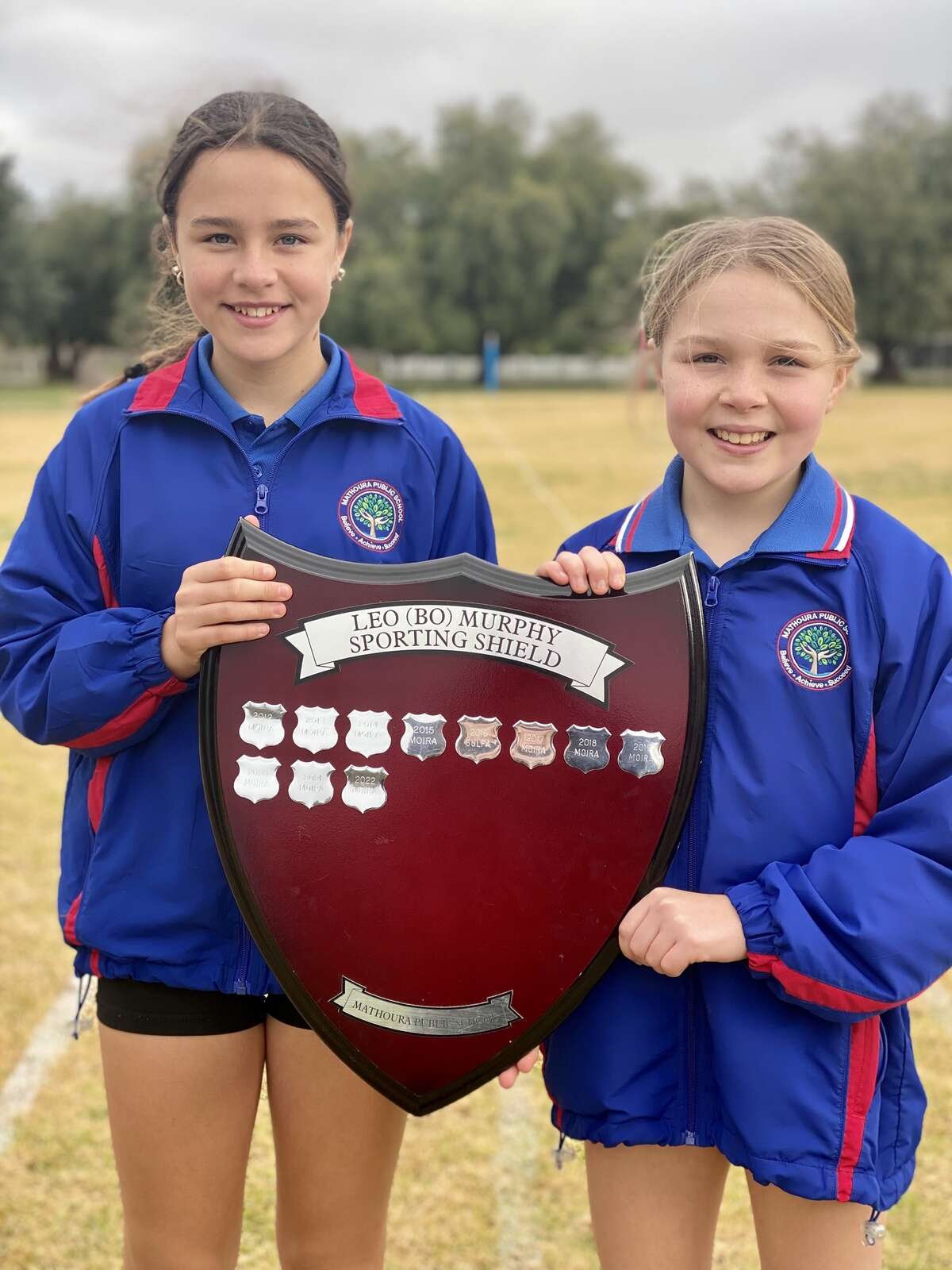 Gulpa take home the shield | Deniliquin Pastoral Times