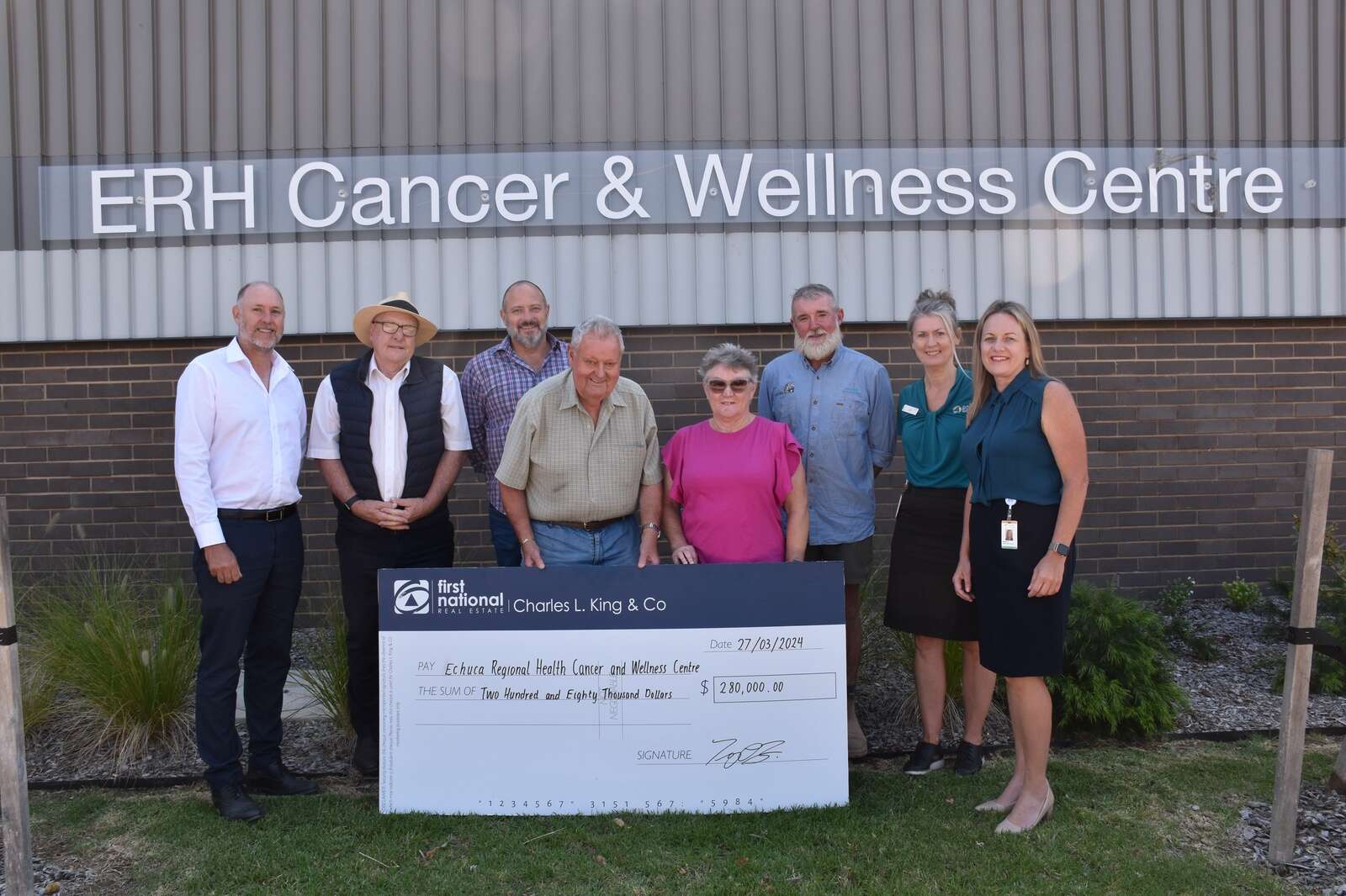 Over $200,000 handed over to cancer centre | Riverine Herald