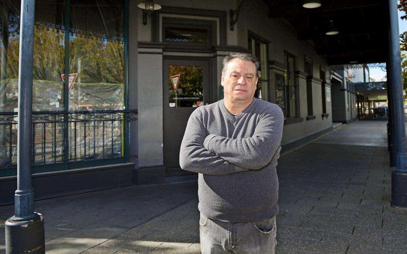 Push for Shepparton's pubs, restaurants and cafés to reopen ...