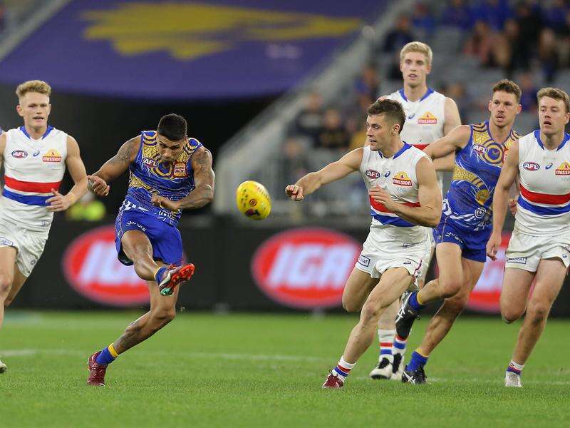 Tim Kelly doing a Gary Ablett at Eagles | Benalla Ensign