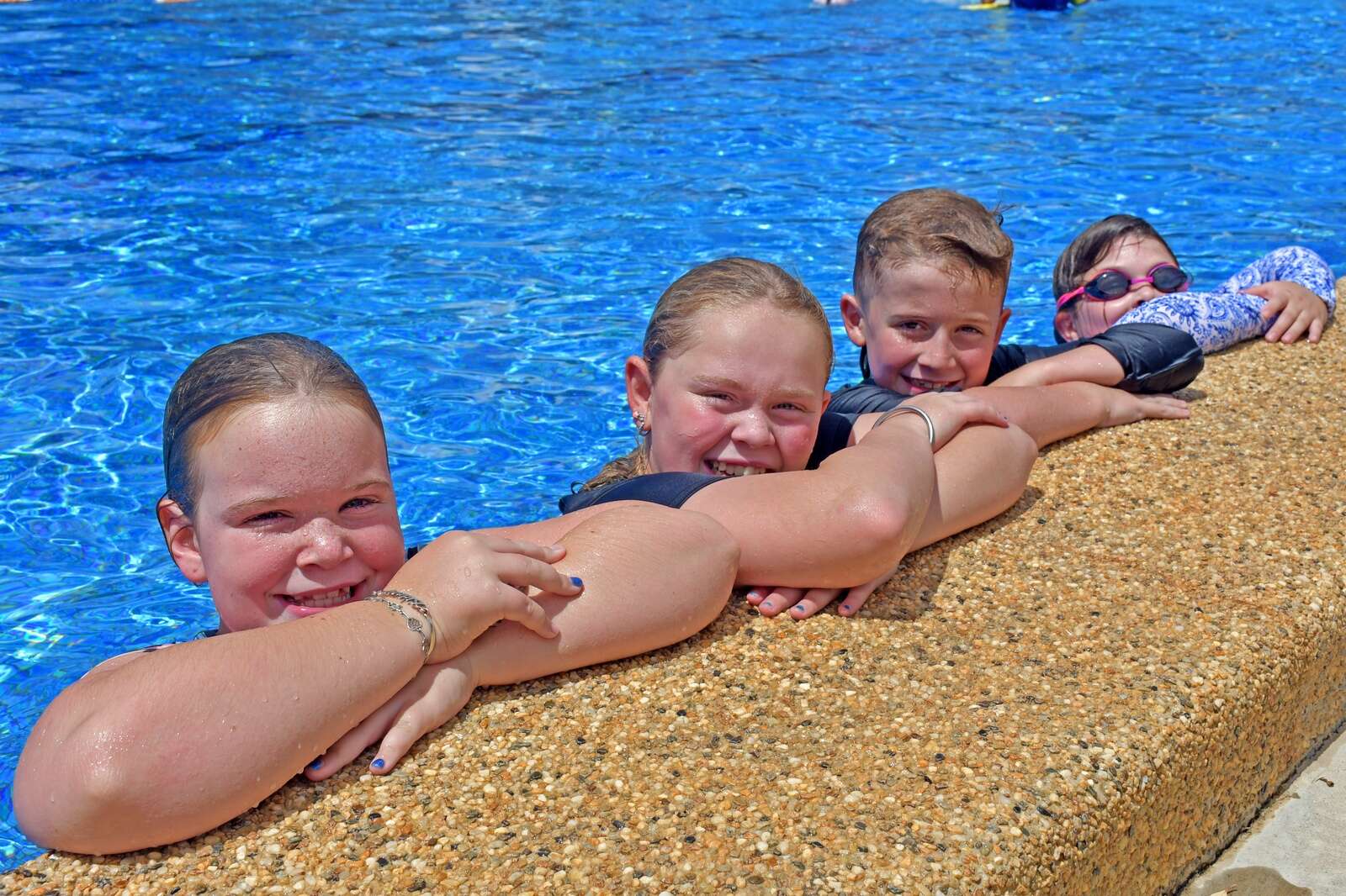 Lancaster students beat the heat at Merrigum pool | Benalla Ensign