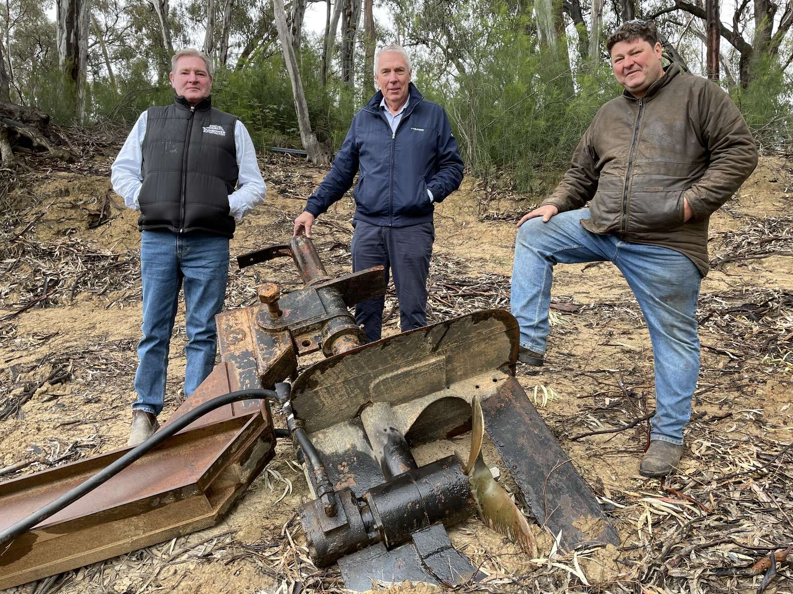 Propeller plan to free trapped paddlesteamers | Riverine Herald