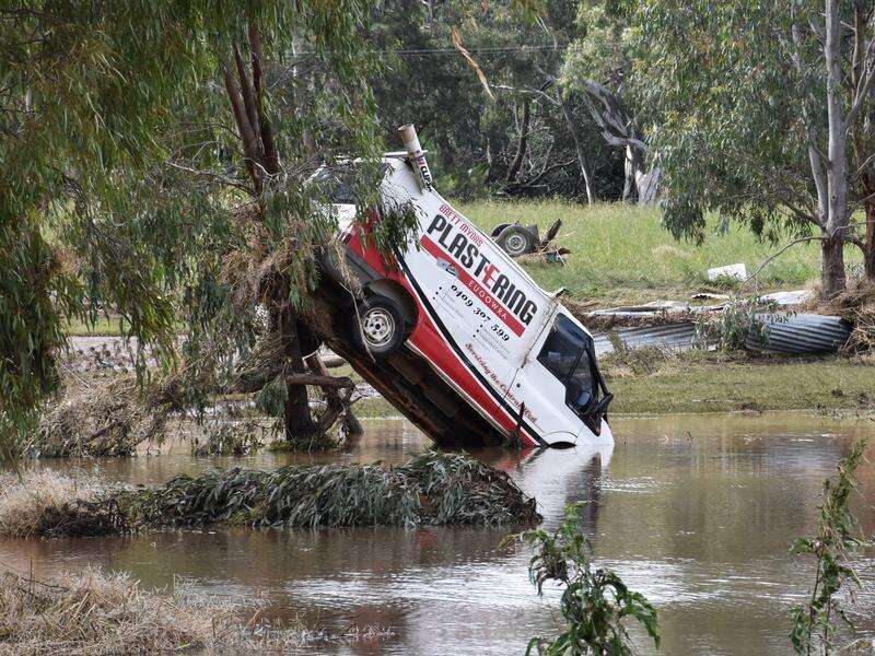 Angry flood victim confronts NSW premier | Kyabram Free Press