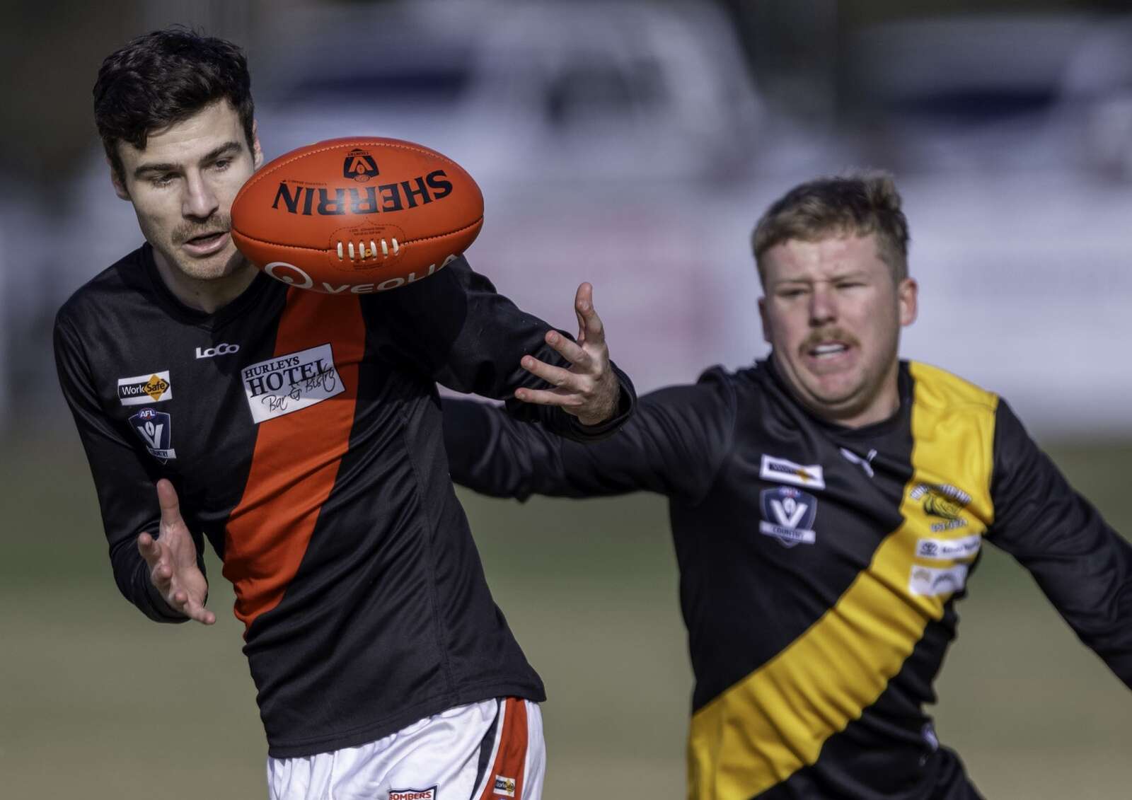 Bombers burst clear in last to stay perfect | Shepparton News