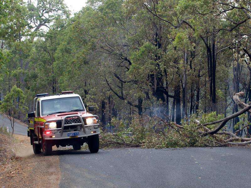 Fresh bushfire emergencies as blazes burn around state | Country News