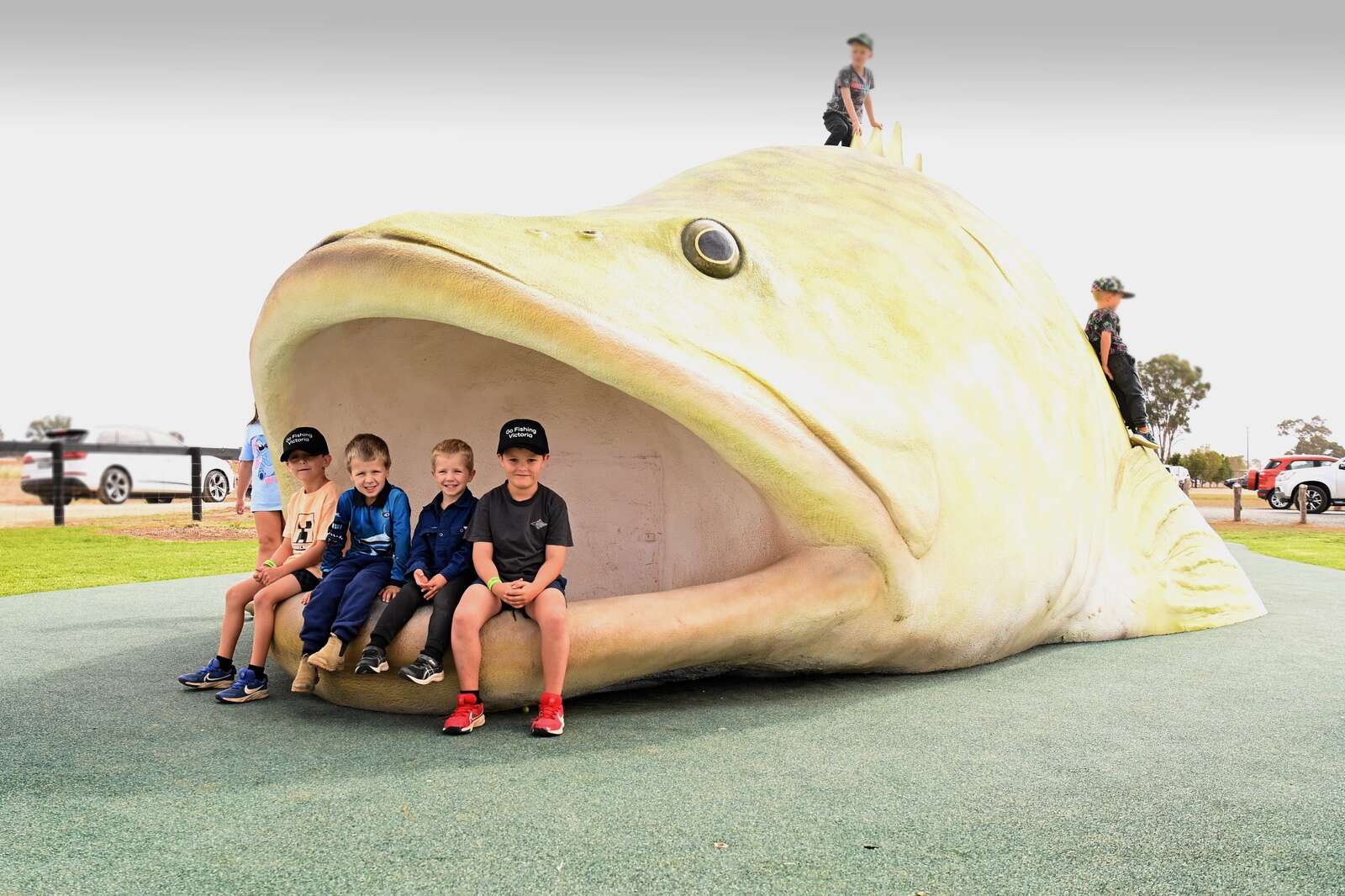 Arcadia hatchery lures thousands to its open day | Country News