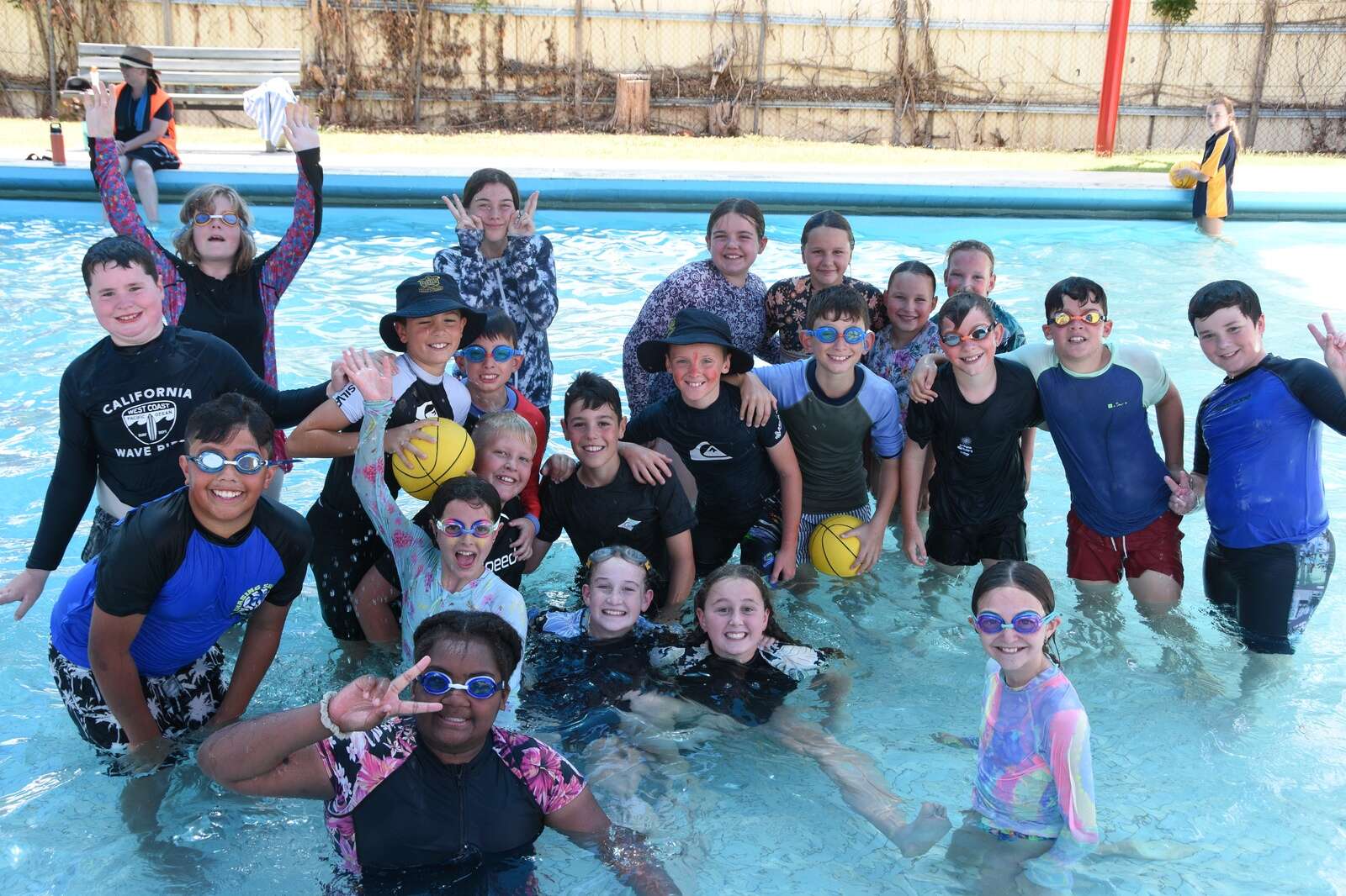 St Joseph’s students have a splashing good time at swimming carnival ...