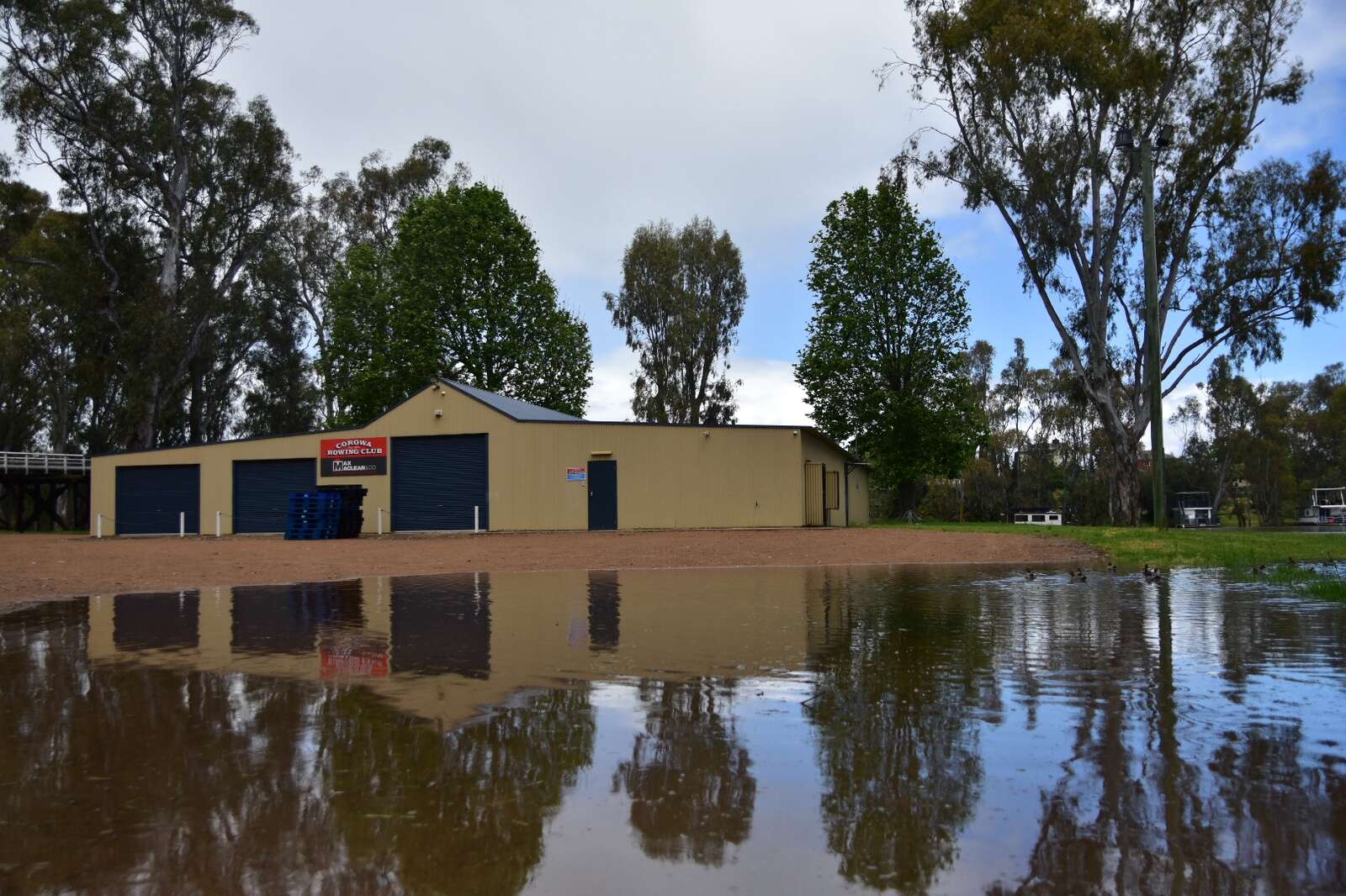 River rising following dam releases | Corowa Free Press