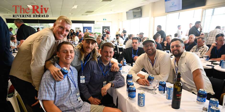 Cricket legends and comedy unite Biggest Blokes | Dairy News Australia