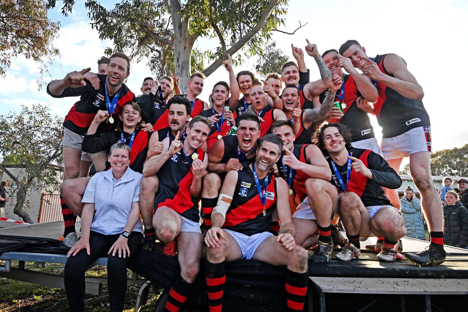 Rob Osborne hangs up boots for good after helping Waaia to grand final ...