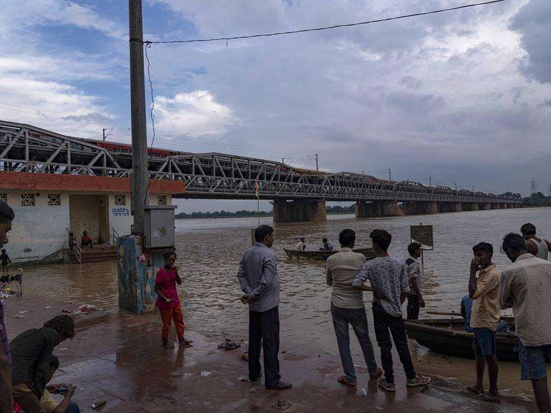 Floods, landslides kill dozens in India | Kyabram Free Press