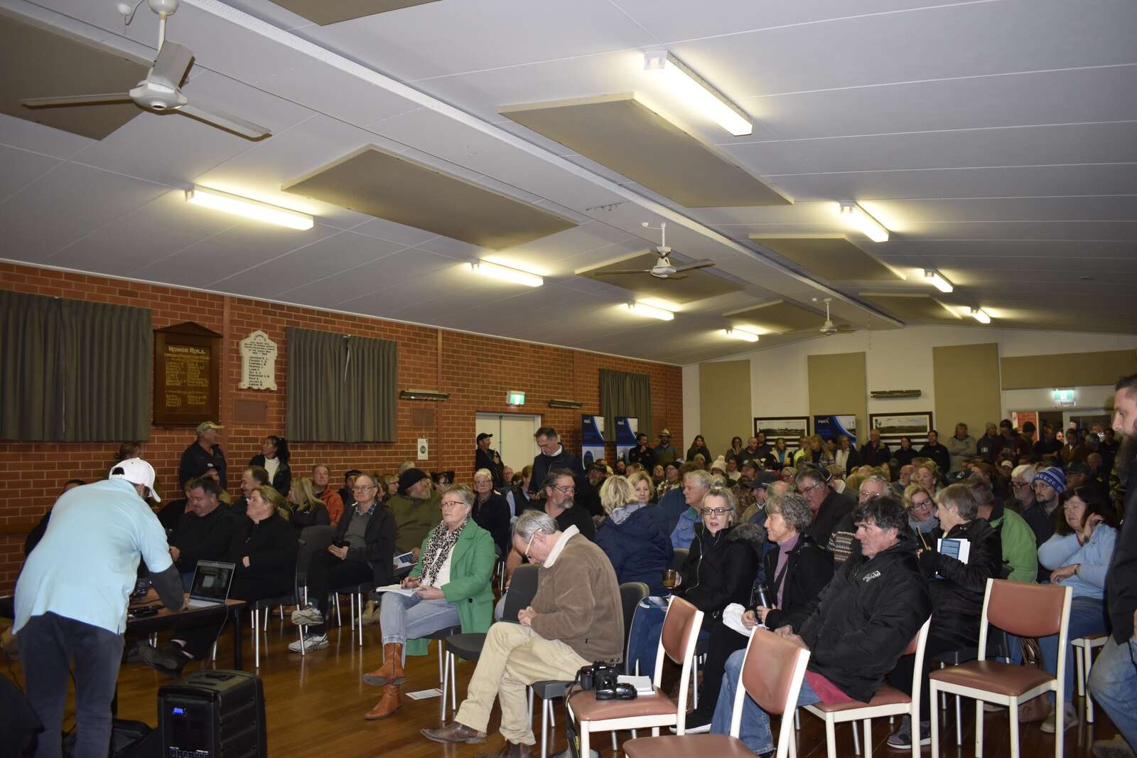 Strong attendance at Koyuga Nanneella wind farm meeting | Riverine Herald