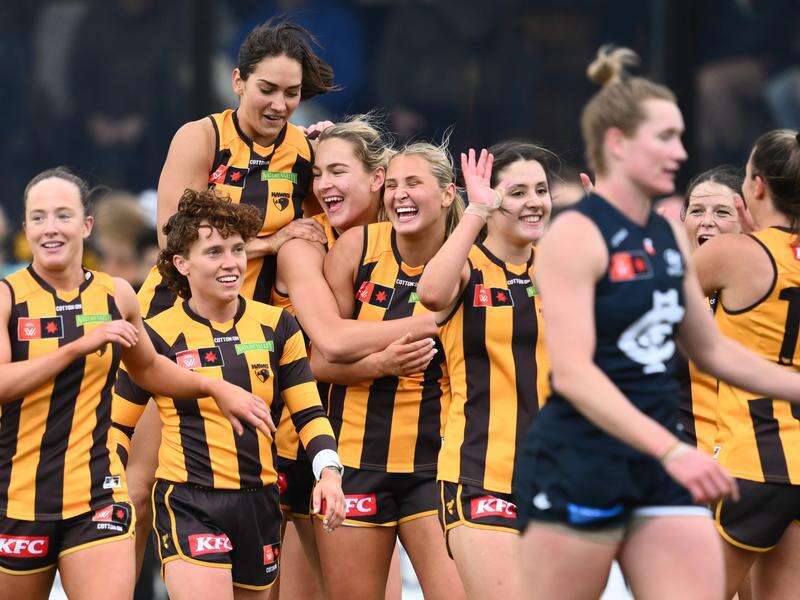 Hawks beat Carlton for strong AFLW start | Riverine Herald