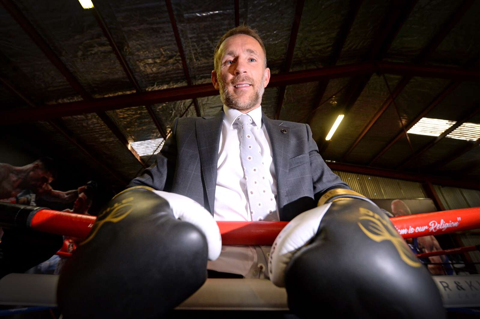 Shepparton lawyer-turned-boxer Luke Slater brings Masters championship ...