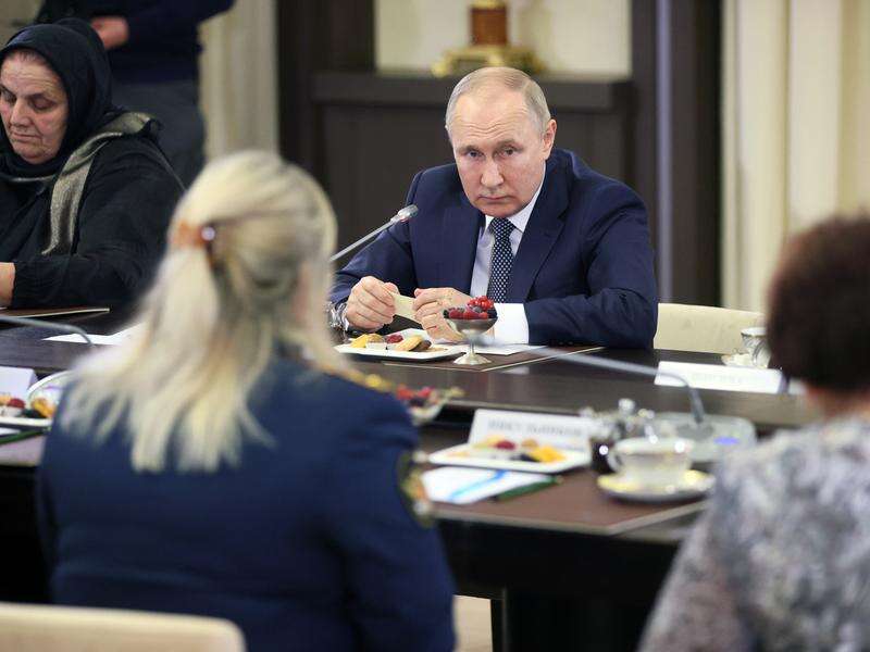 Putin meets mothers of killed soldiers | Campaspe News
