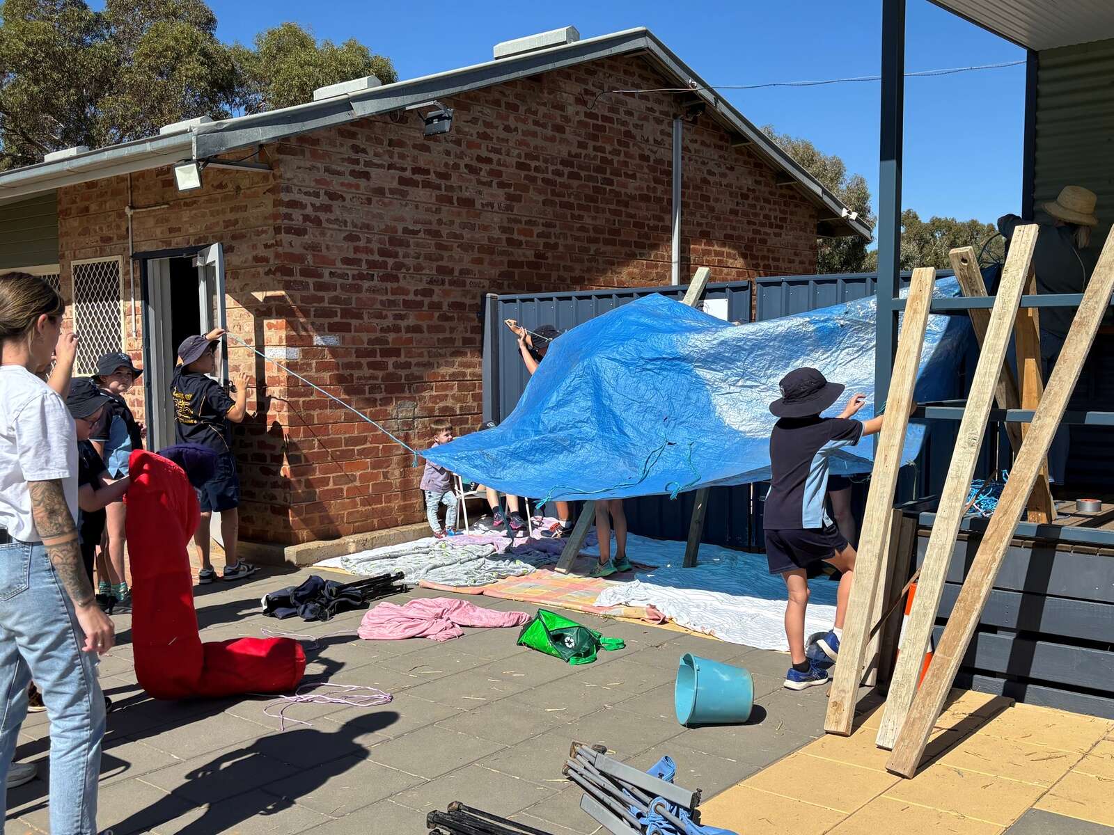 Shelters in solidarity | Country News