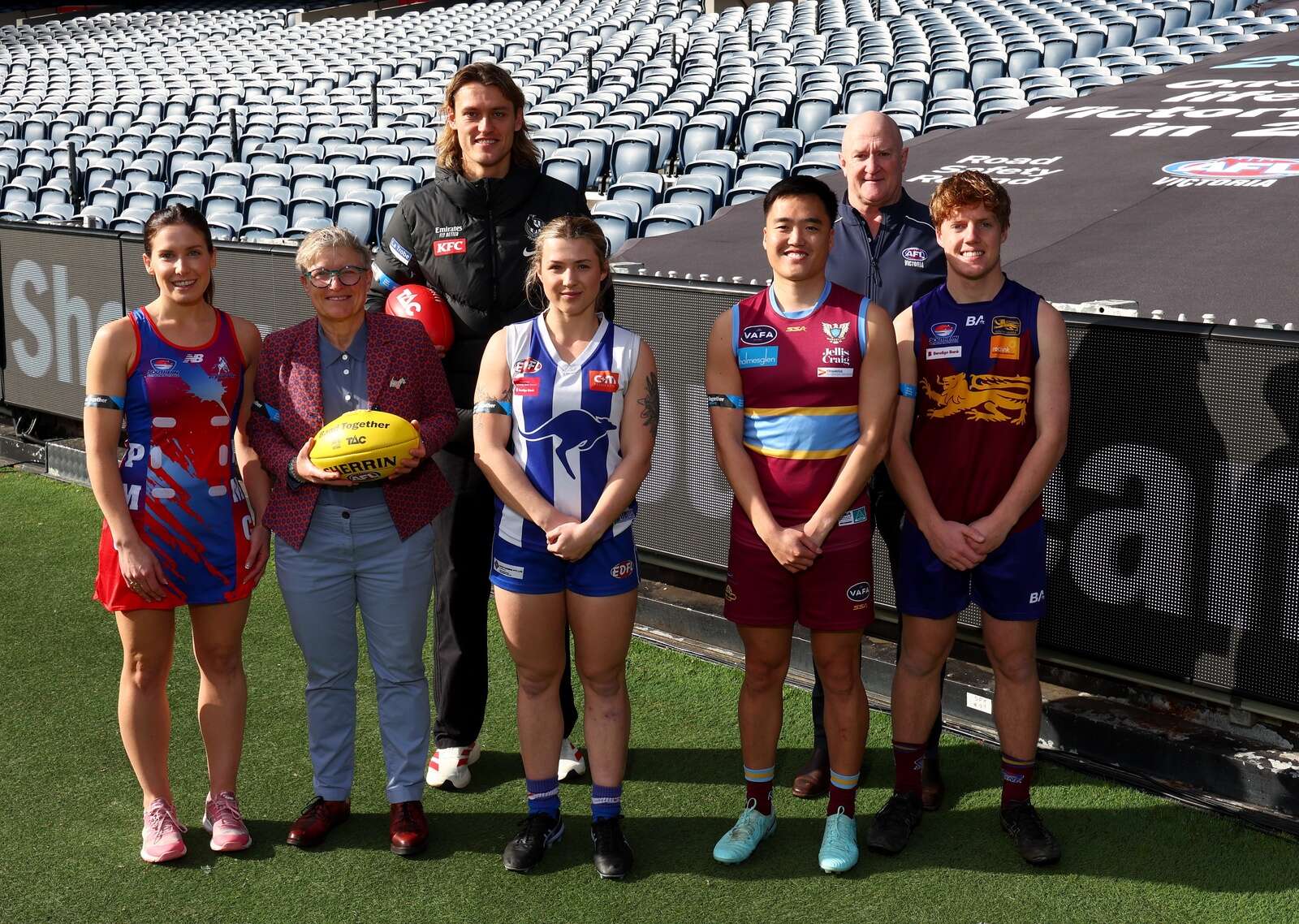 AFL Victoria leagues to wear blue for road safety | Country News