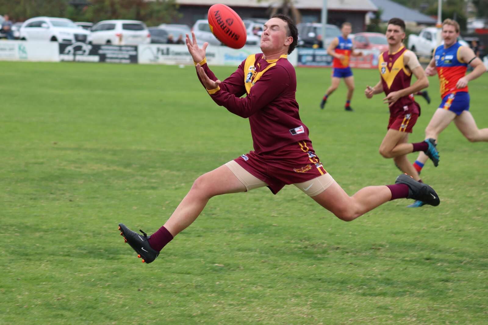 MFL | Hawks humbled by magnificent Mulwala | Shepparton News