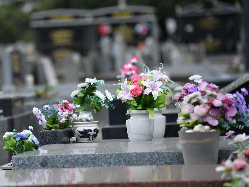 Crackdown on dodgy cemetery operators gouging mourners | Country News