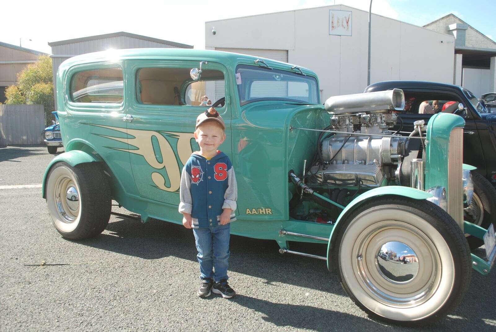 Sun ‘shines’ for car show | Shepparton News