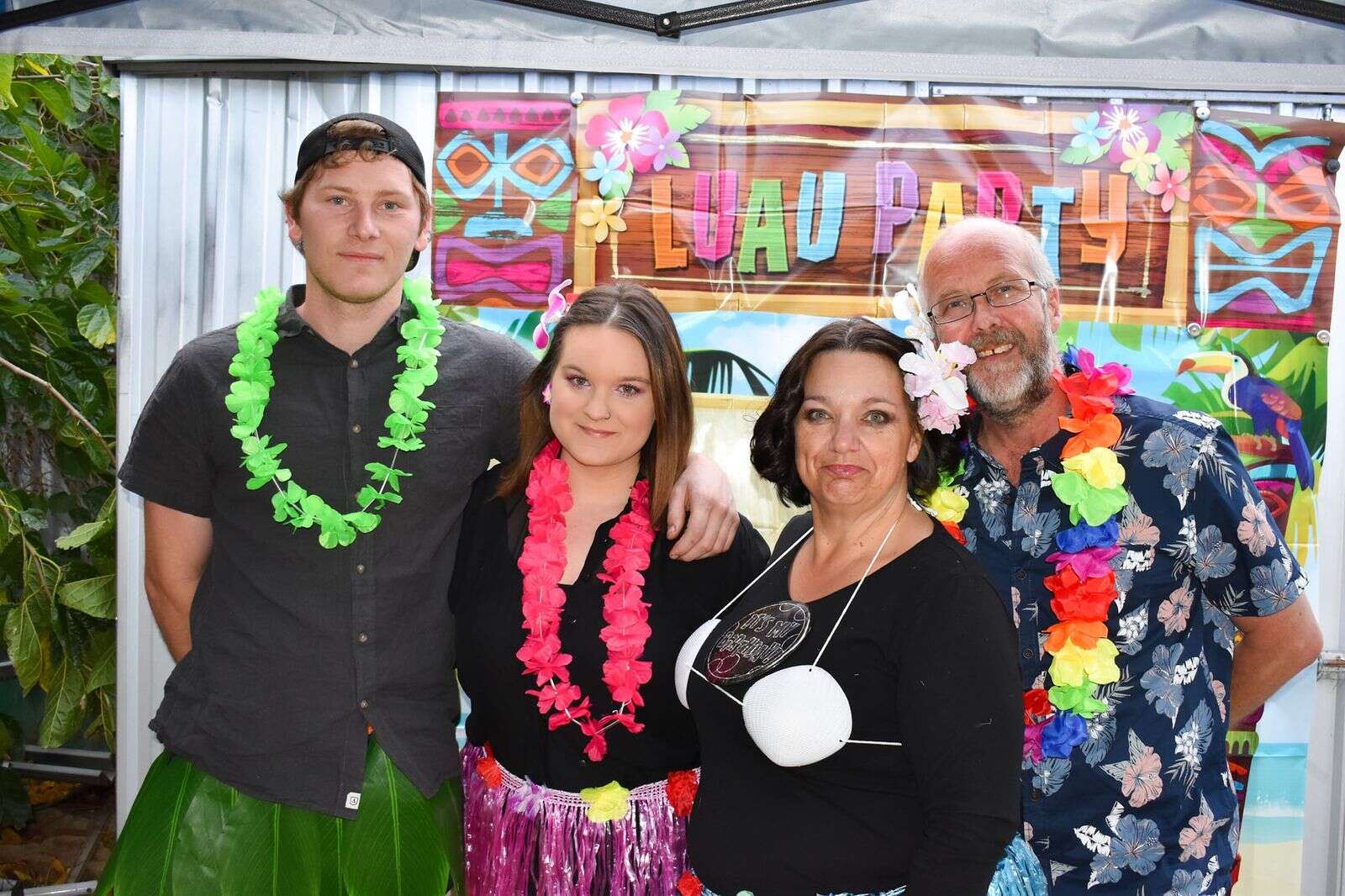 Hawaii themed birthday party for Tracey | Shepparton News