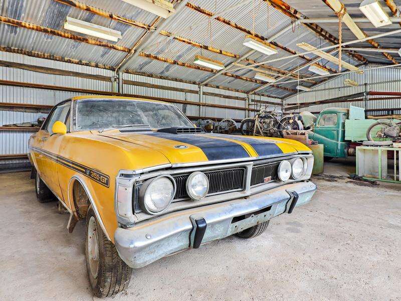 Special Holdens, classic Ford up for grabs | Country News