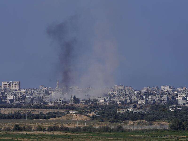 Israeli tanks advance deeper into Gaza districts | Country News