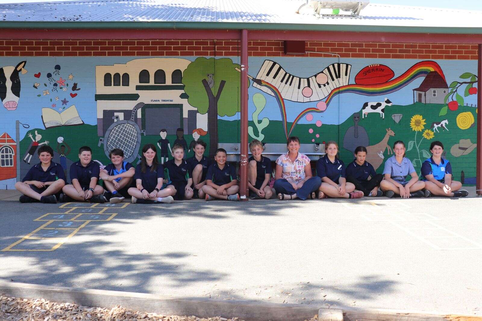 Kyabram P-12 5/6 students reveal mural | Kyabram Free Press