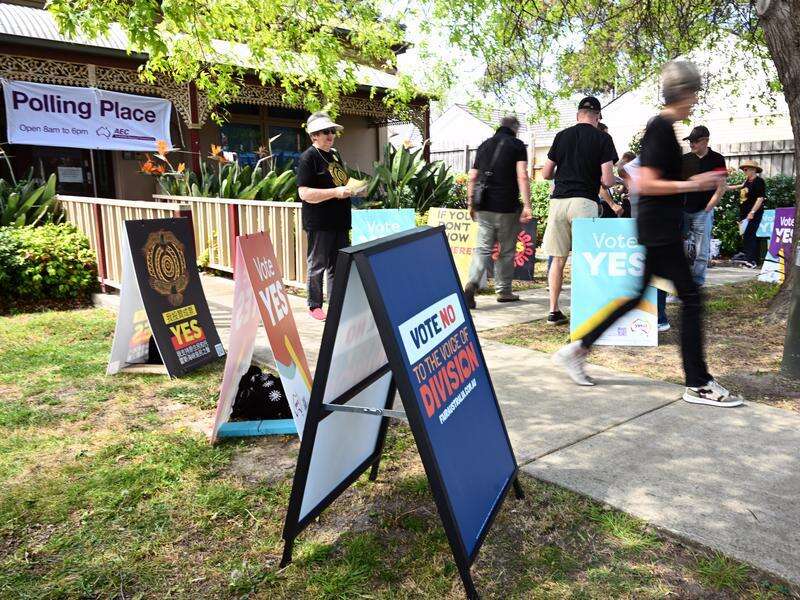 Voice volunteers hit the hustings as pre-polling opens | Campaspe News