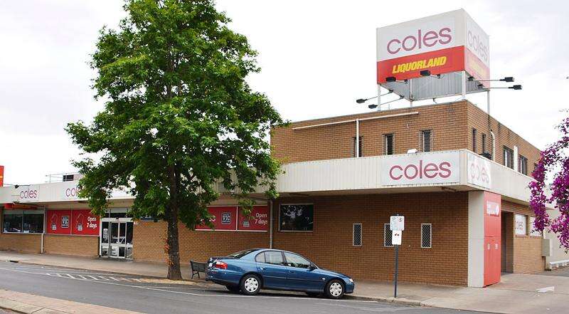 Coles, Aldi follow Woolworths lead on milk | Dairy News Australia