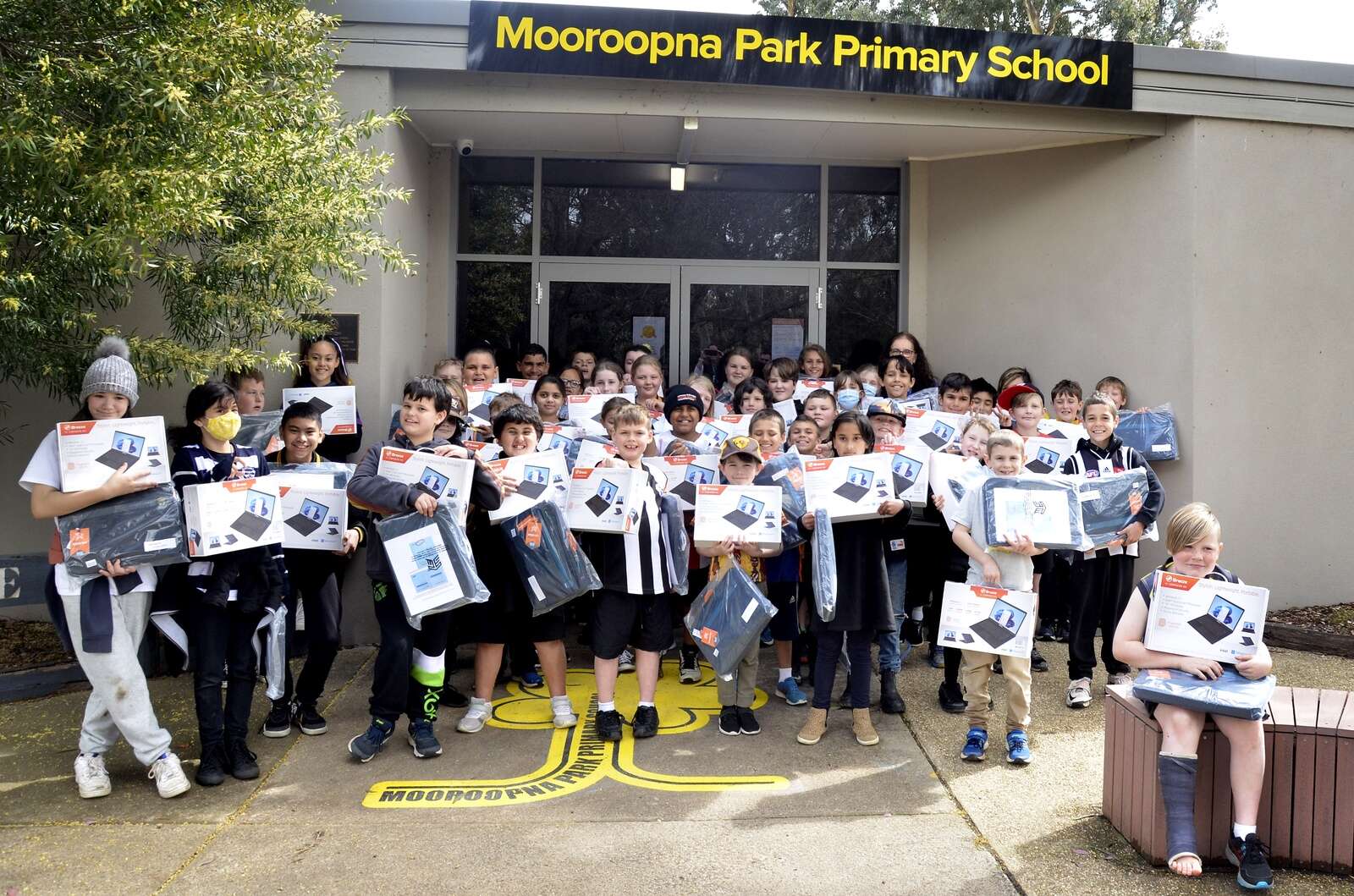 Christmas in September: Mooroopna Park Primary School gets free laptops ...