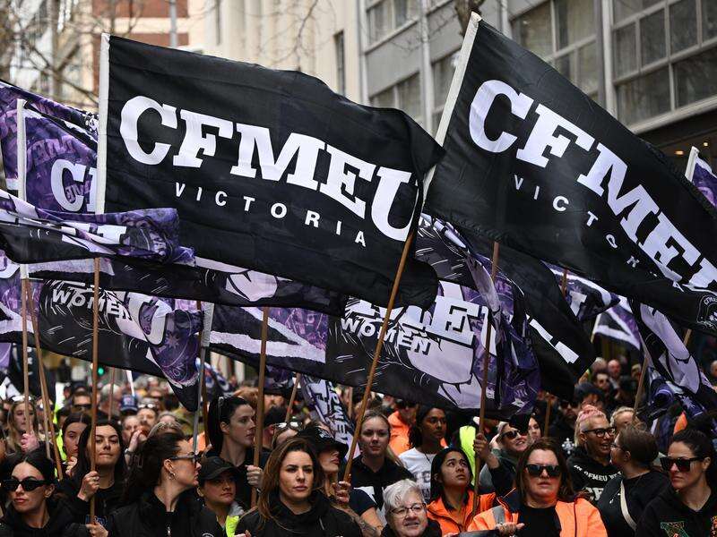 Cbus-CFMEU bond 'may not be in members' best interest' | Country News