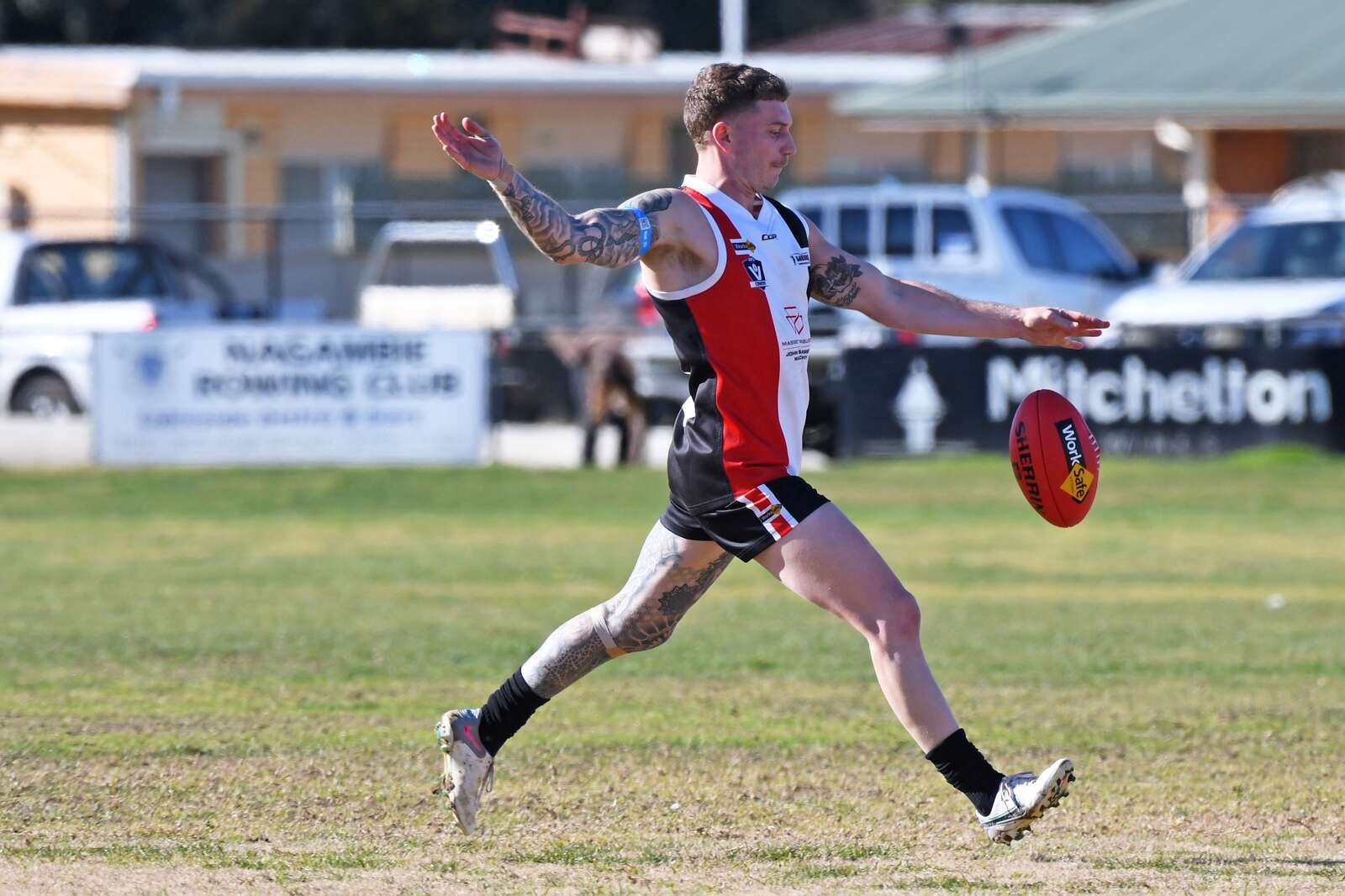Lakers and Swans remain undefeated in 2025 | Kyabram Free Press