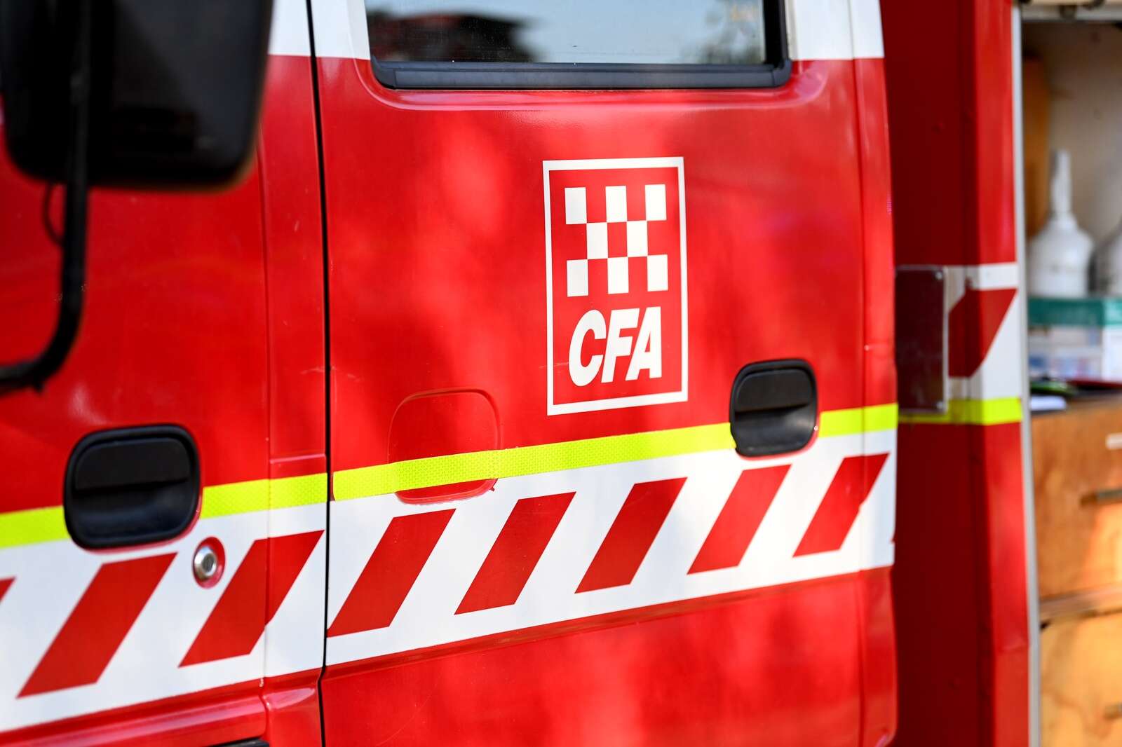 New CFA radios will help with cross-border fire fighting issues ...