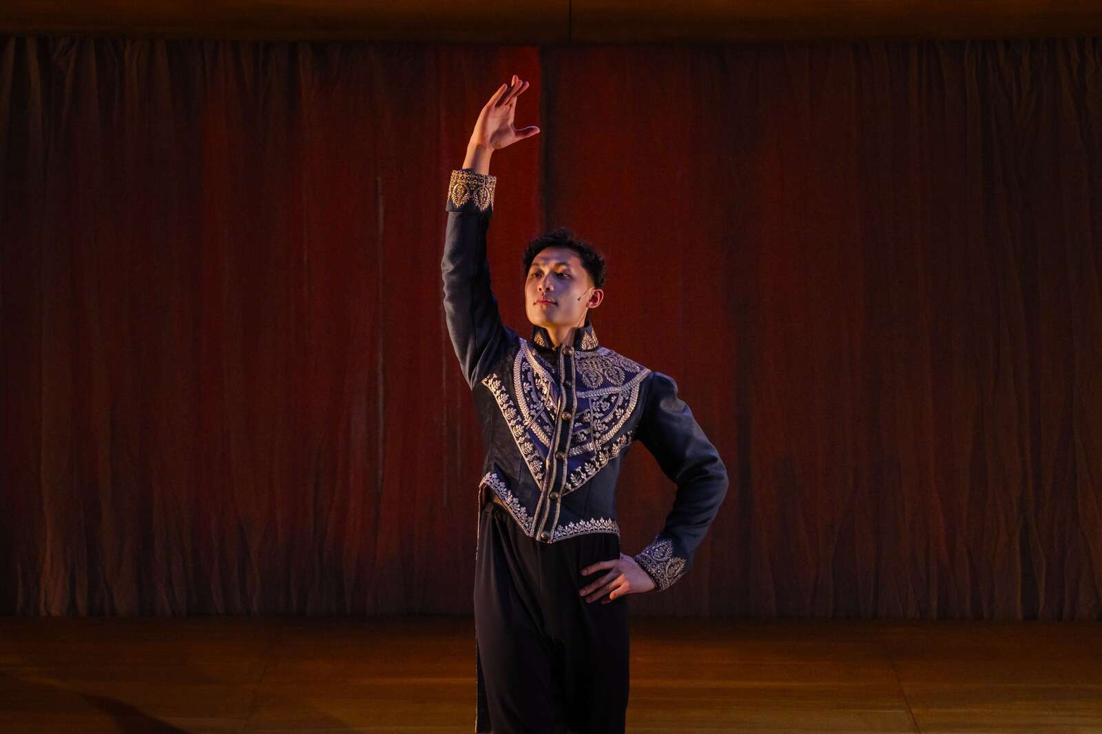 The Peasant Prince: A young boy’s journey from China to ballet stardom ...