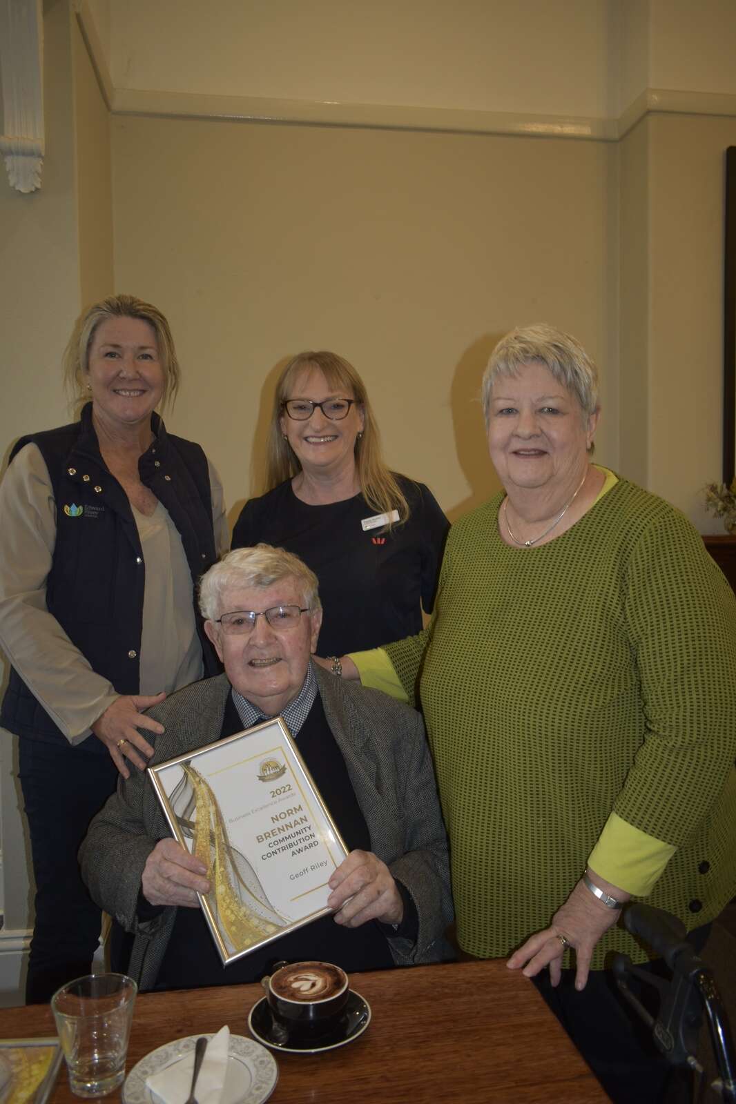 Morning tea for Geoff, Denise | Shepparton News