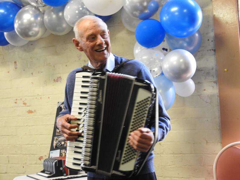 Alan Saunders celebrates his 90th Birthday | Benalla Ensign