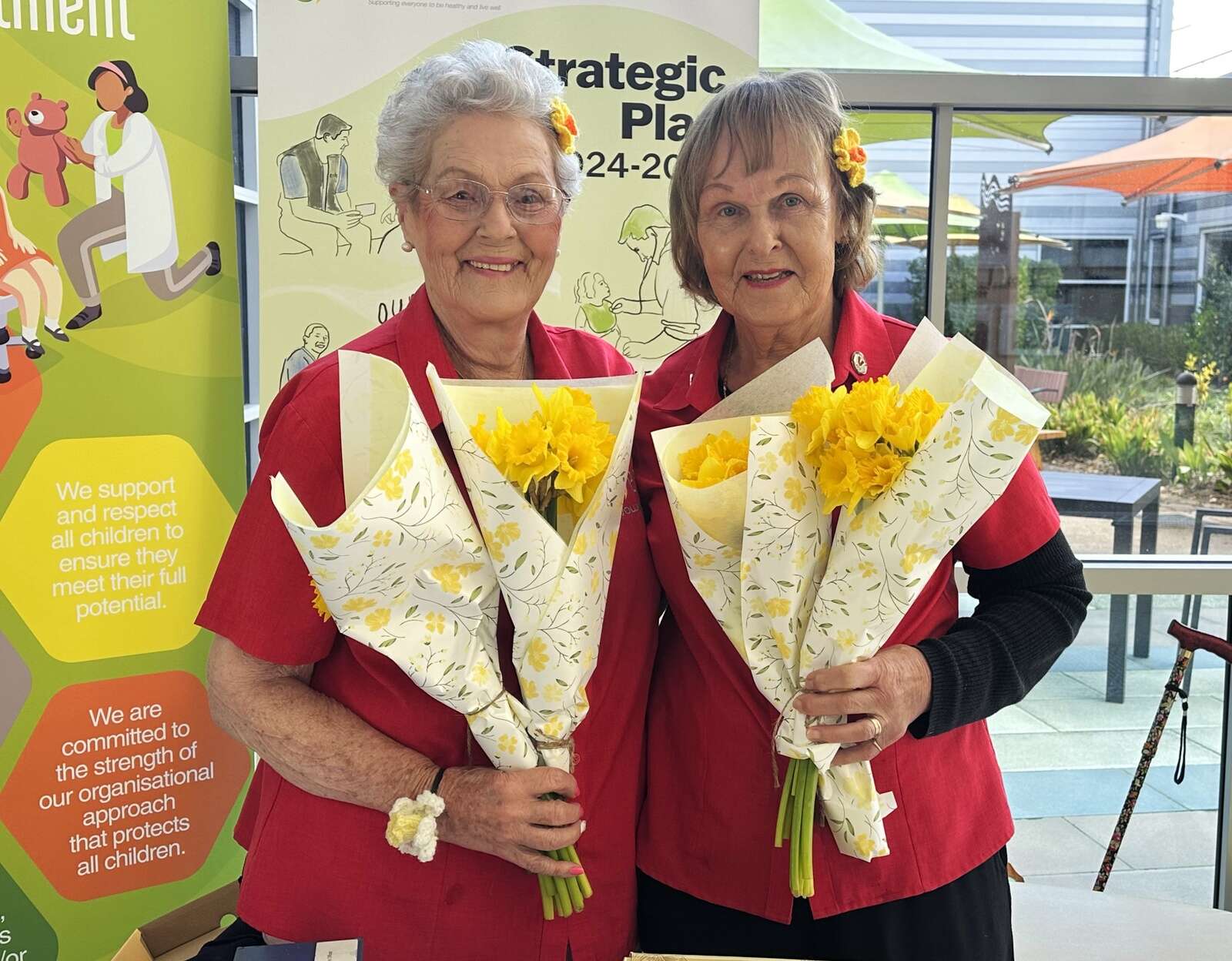 Hospital blooms yellow for Daffodil Day | Deniliquin Pastoral Times