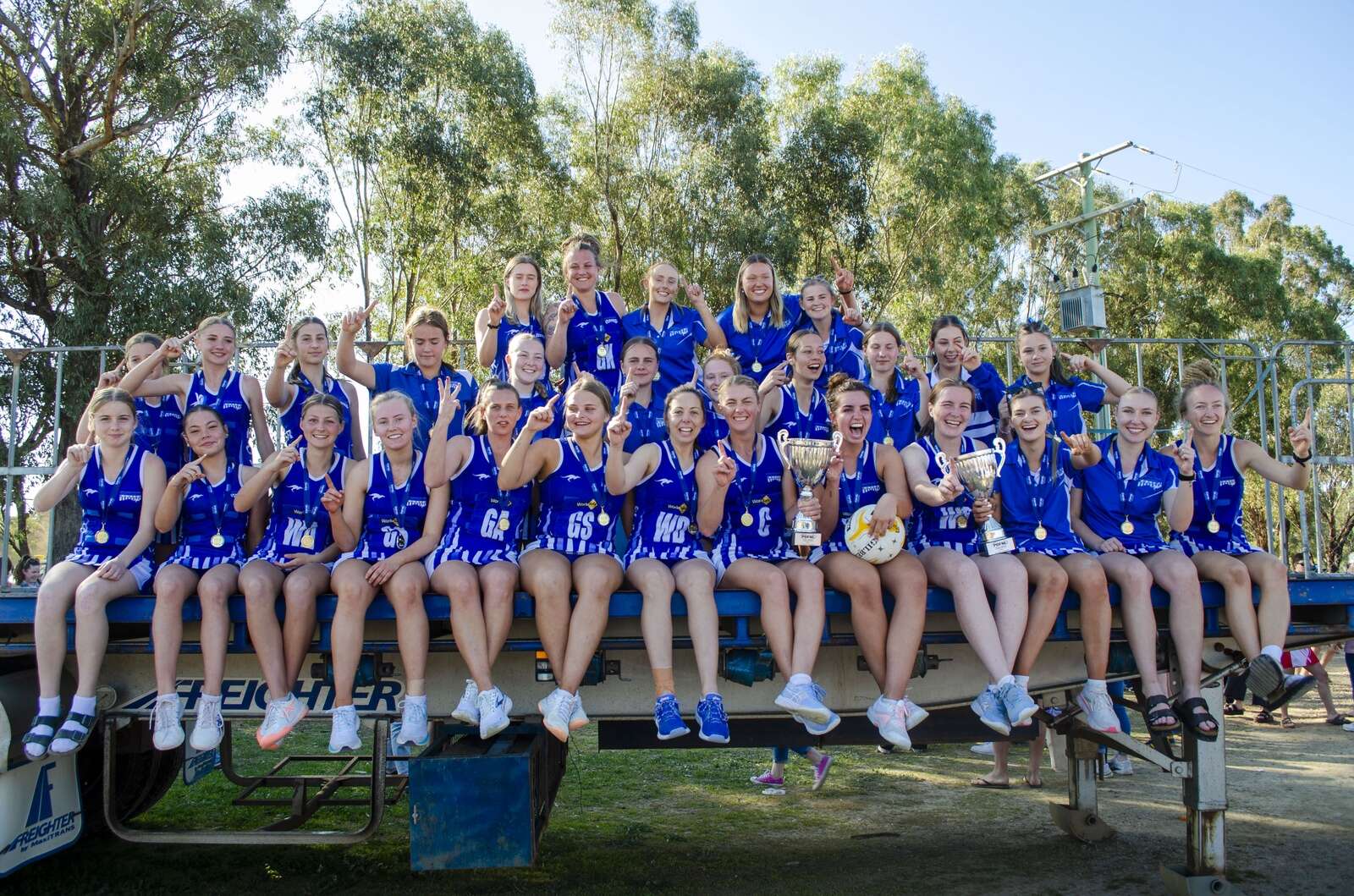 Roos celebrate with supporters | Dairy News Australia